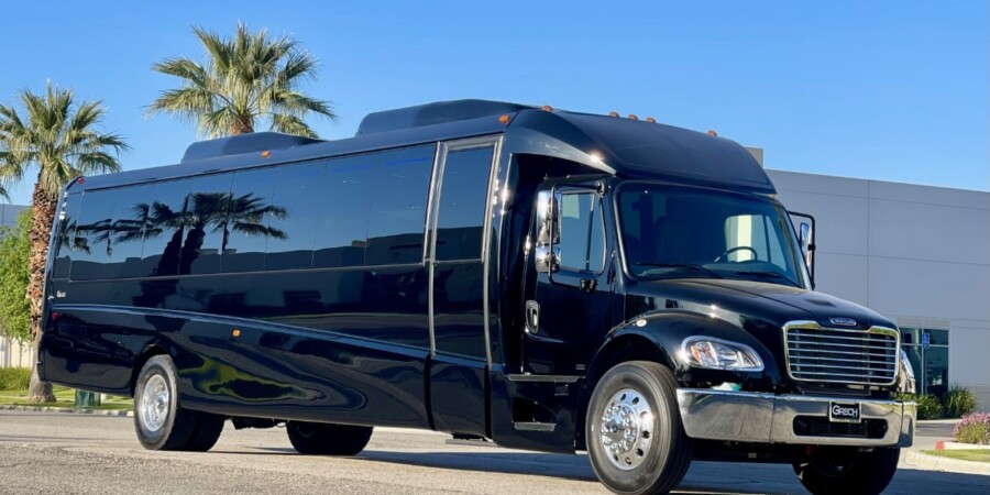 40 Passenger GM40 Freightliner S2 Black - Grech Motors