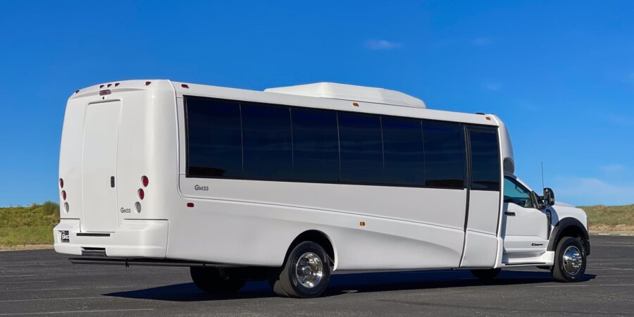 28 Passenger GM33 Diesel Ford F600 White - Grech Motors