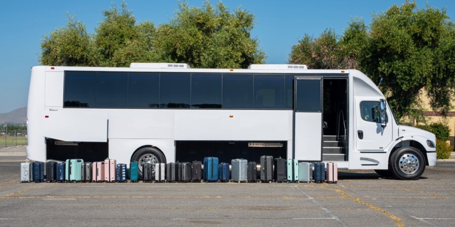 44 Passenger EG40 Freightliner S2 White - Grech Motors